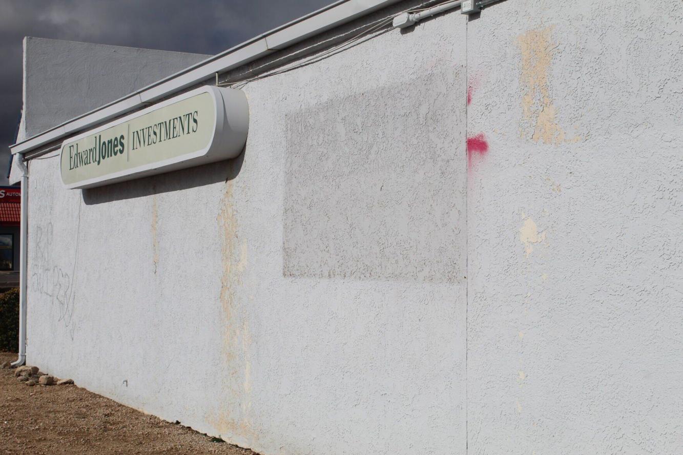 Anti-Semitic vandalism appears over weekend at Kingman Republican ...