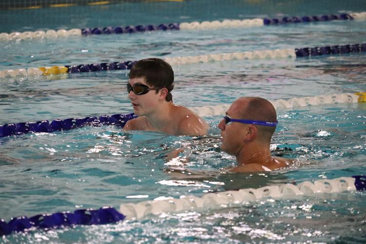 Photos: Olympic swimmer Jason Lezak visits Havasu Stingrays ...