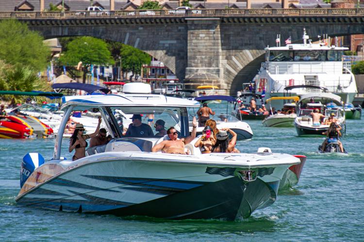 Photos: Travelers arrive in Lake Havasu for Memorial Day weekend ...