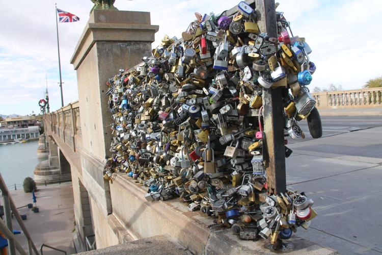 Two years after removal, ‘love locks’ are still popping up near the ...