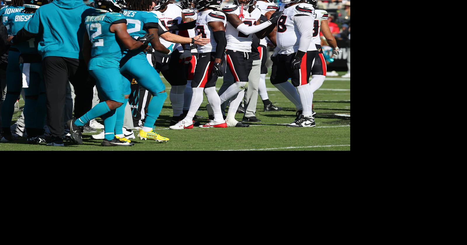 Azeez Al-Shaair apologizes to Trevor Lawrence for illegal hit that ...