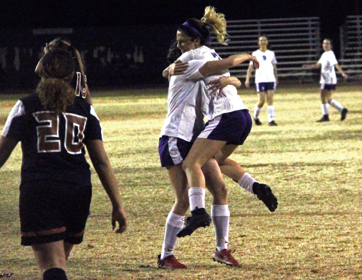 Havasu's Kylie Haas takes skills to Barstow College's first ever soccer ...