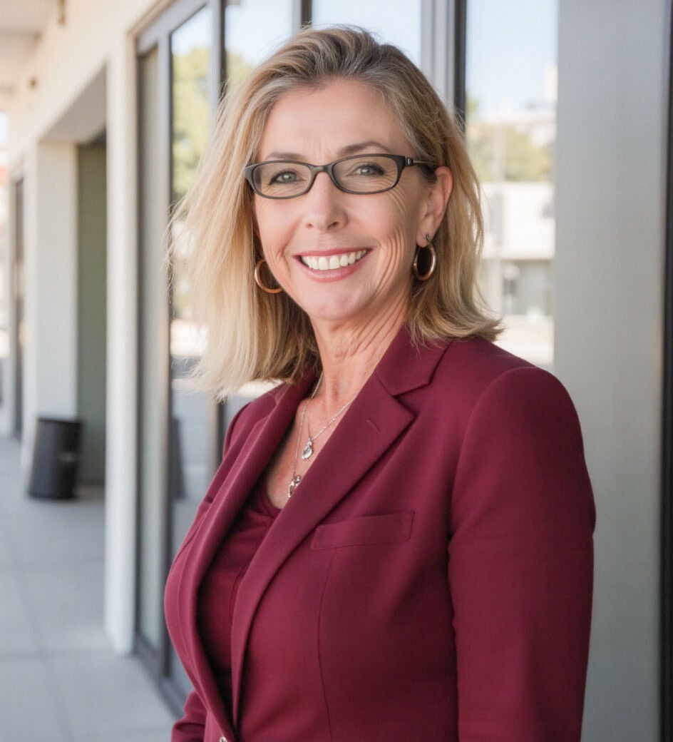 Kimberly Zanon pulls packet for 2026 Lake Havasu City Council race ...