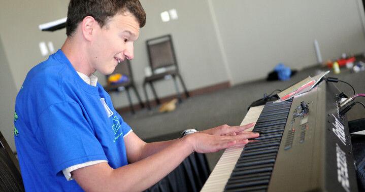 Selfless deeds serve special needs | Archives | havasunews.com