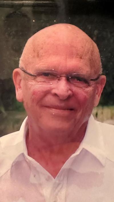 Howard Neal Collins | Obituaries | hccommunityjournal.com