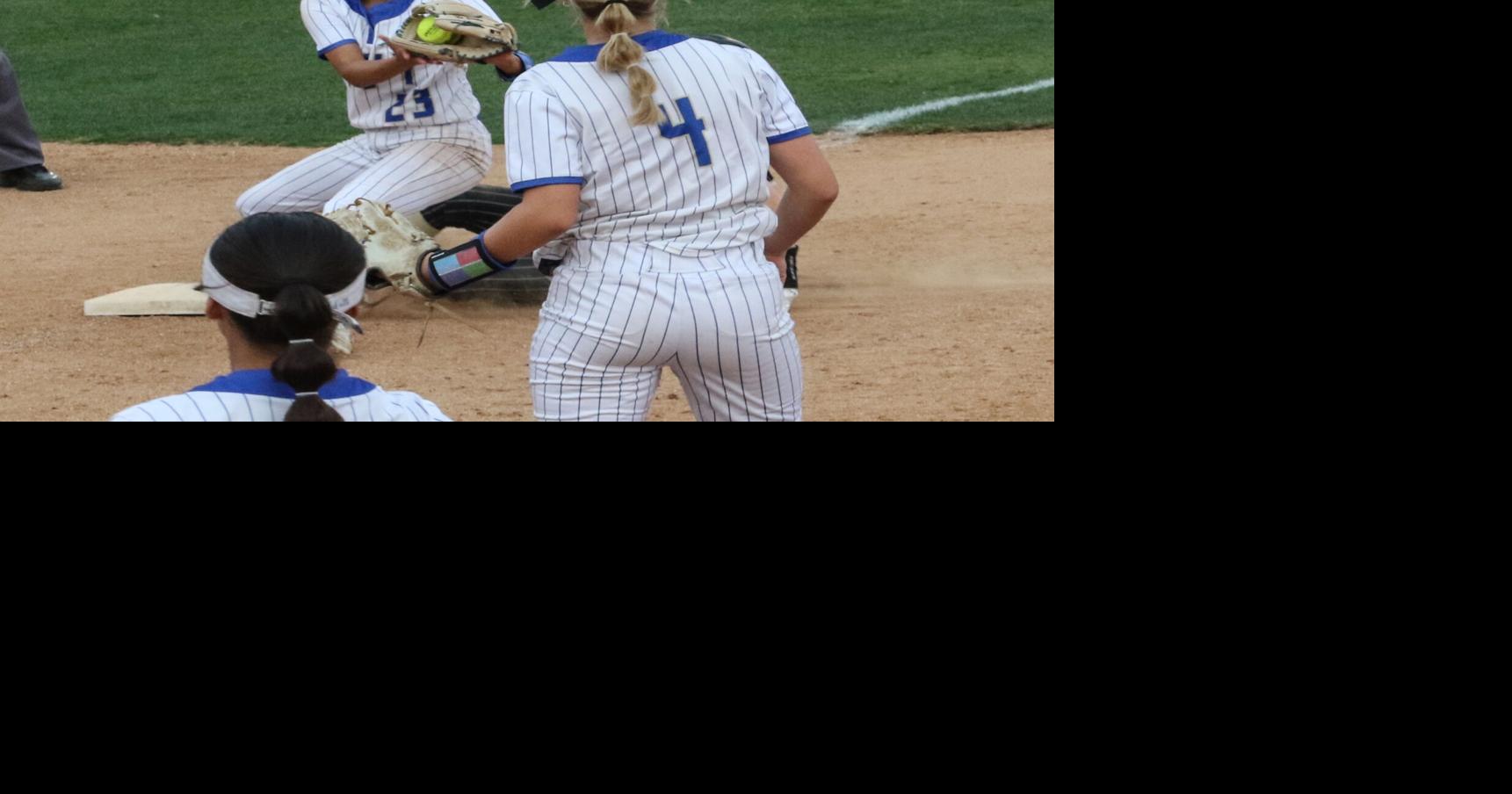 Lady Antlers drop first playoff game to Leander Rouse | Sports ...