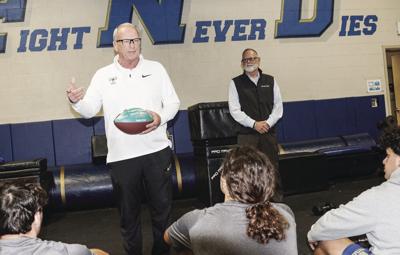 Jones honored for inspiring team | | hccommunityjournal.com