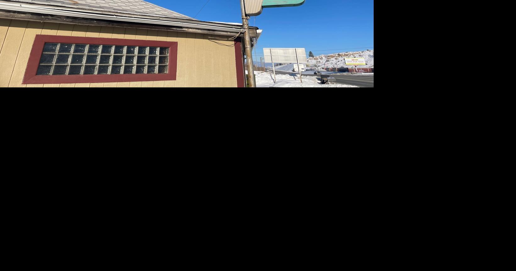 Helena's Corner Bar to close