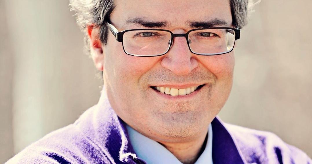 Ex-reporter Talwani files for Helena school board