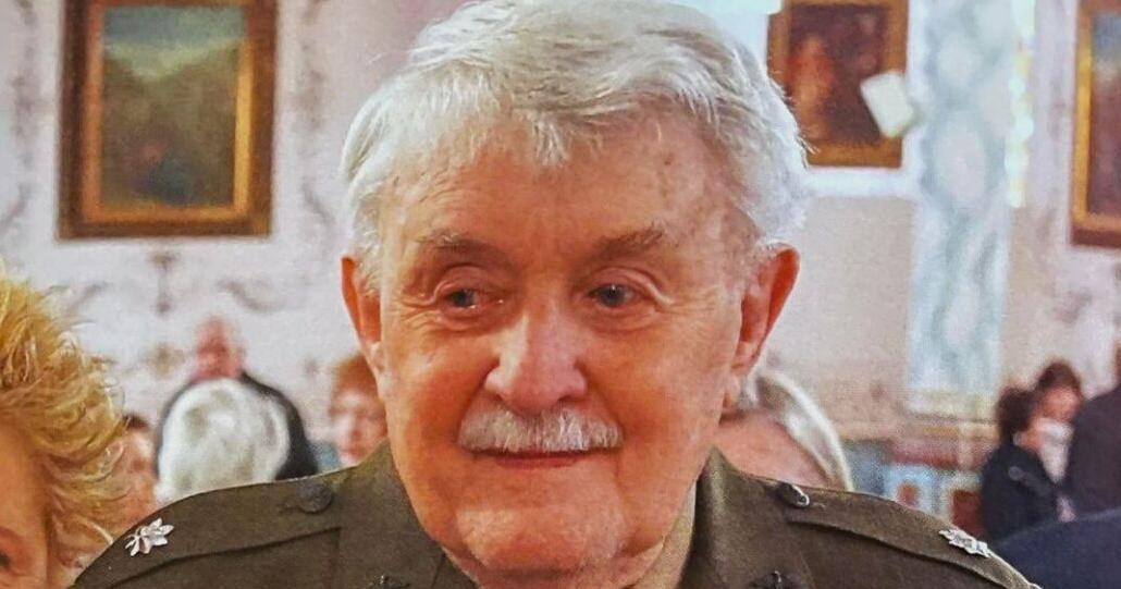 Stories of Honor: Marine pilot Bob Whaley