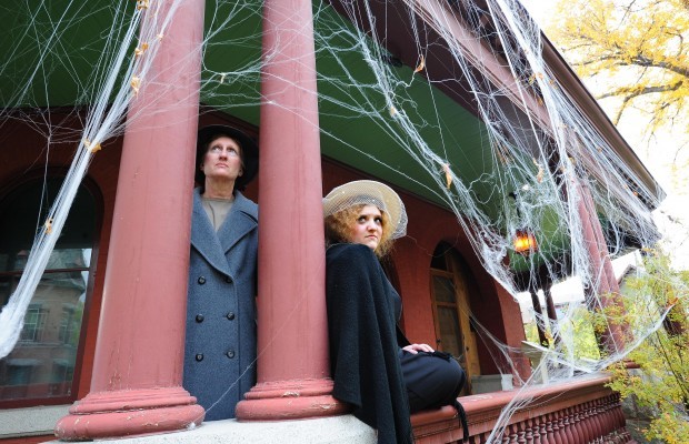 Walking with the spirits: Tour features historic locations, ‘ghosts ...