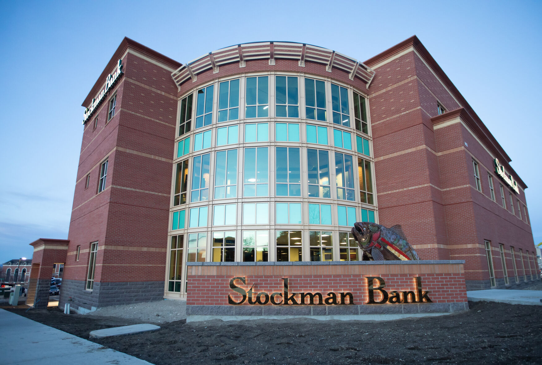 Stockman Bank holds grand opening ceremony in Helena