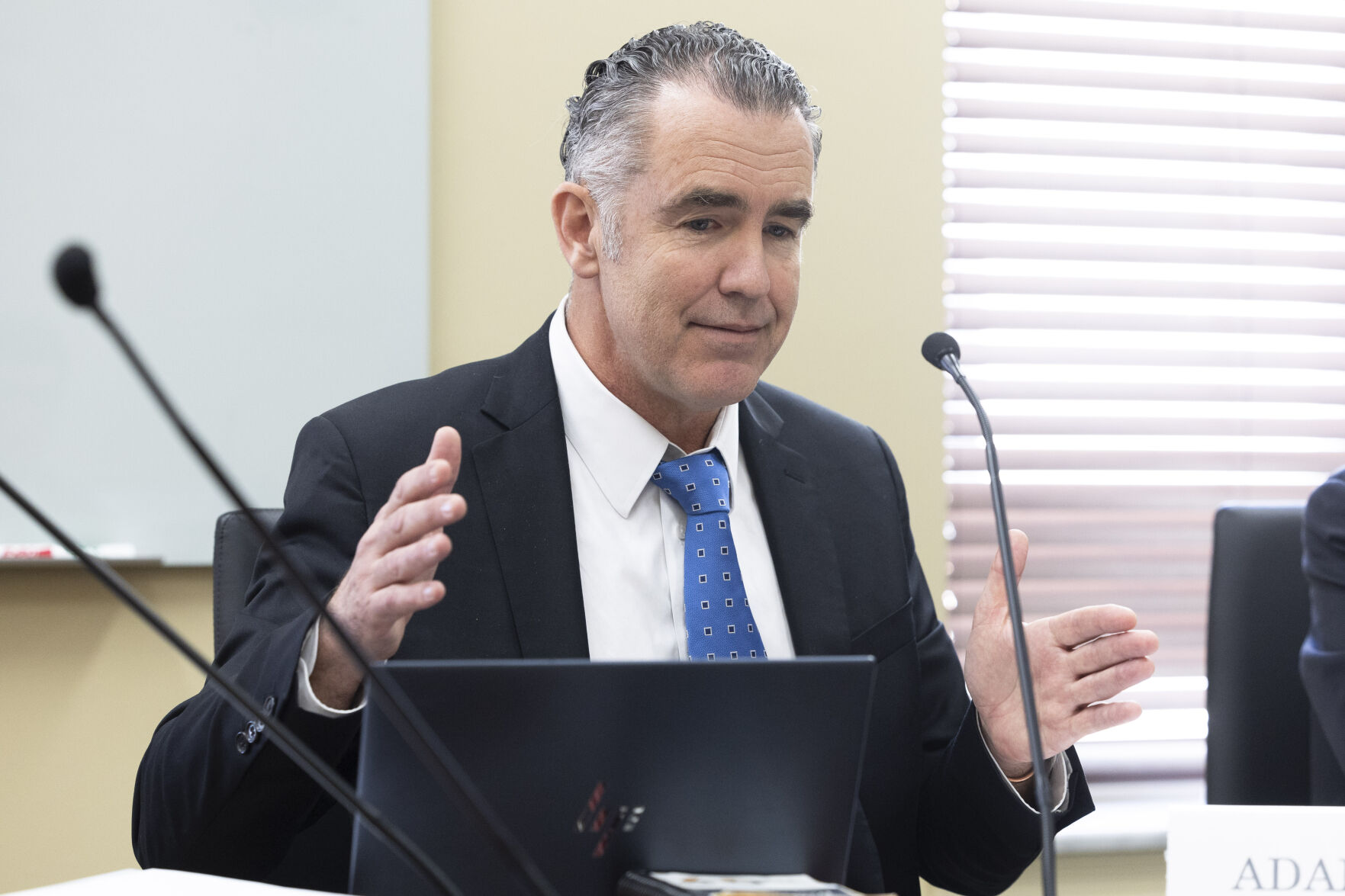 Ethics committee wraps witness testimony in Ellsworth probe