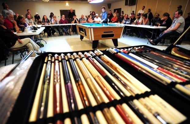 CUE SCHOOL: Pool legend gives locals a lesson in art of billiards