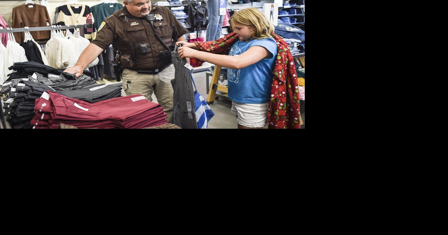 Shop with a Cop helps Helena students returning to school