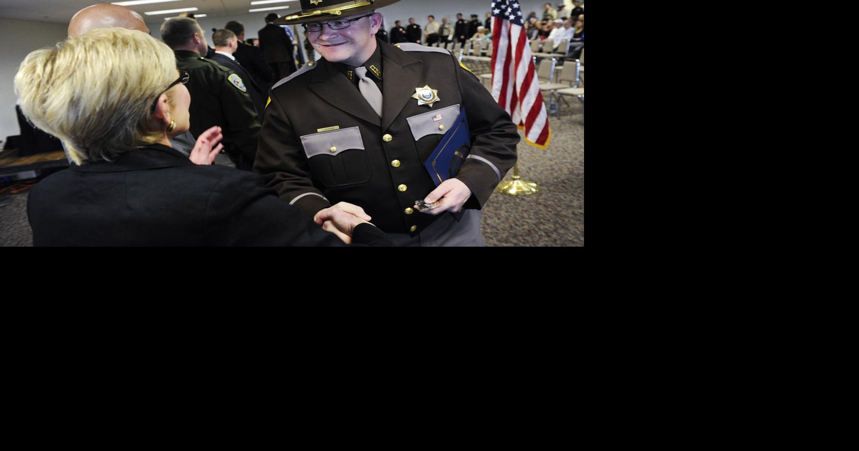 Sheriff's office welcomes two new deputies
