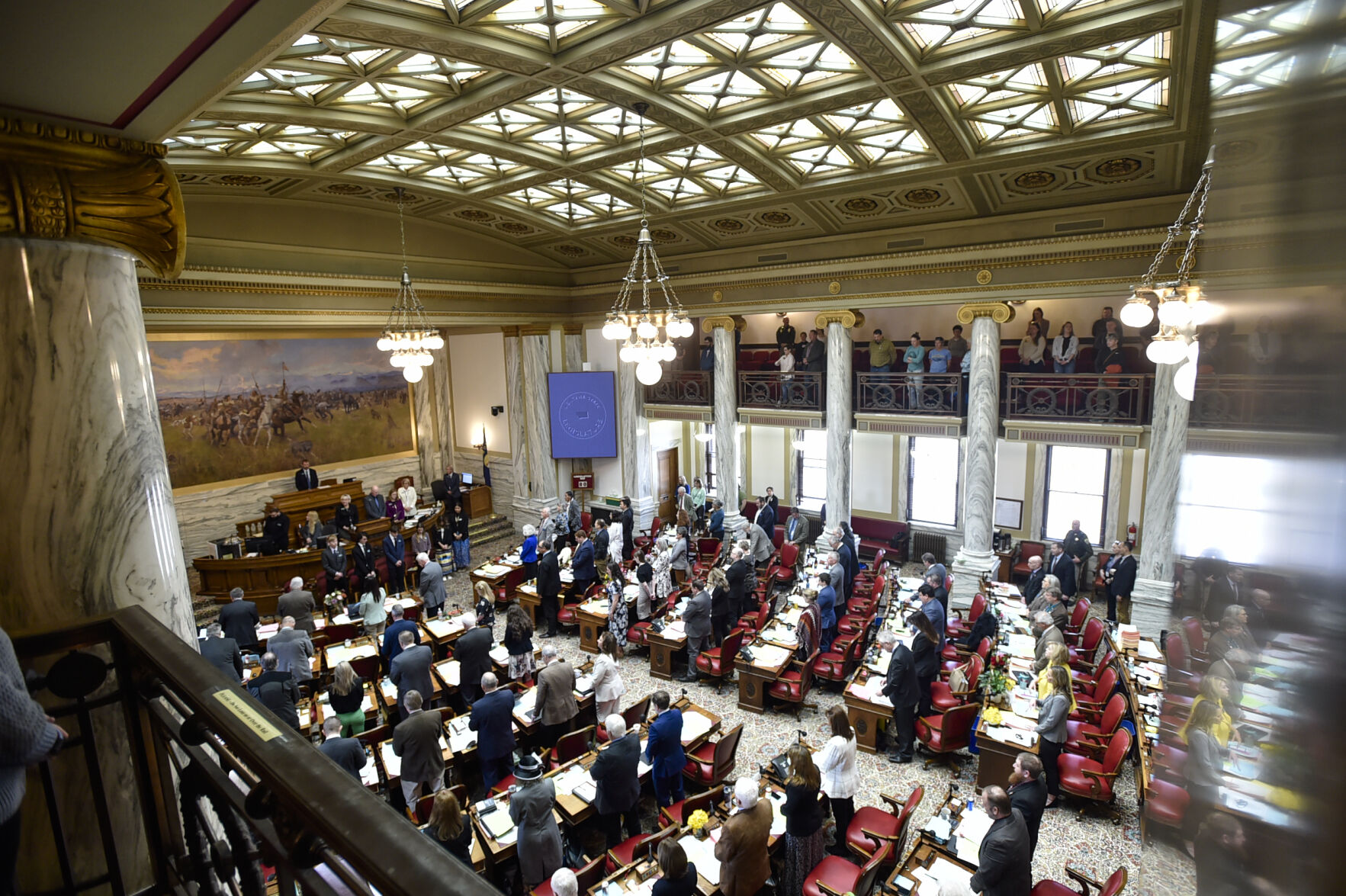 MT Legislature veto override fails amid interbranch dispute