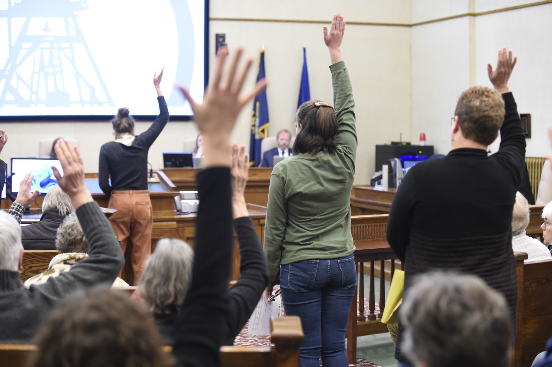 Helenans demand HPD push harder to identify ICE agents