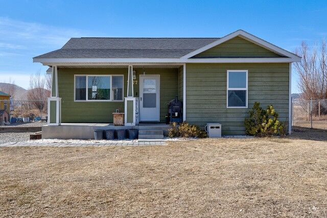 3 Bedroom Home in Helena - $399,900