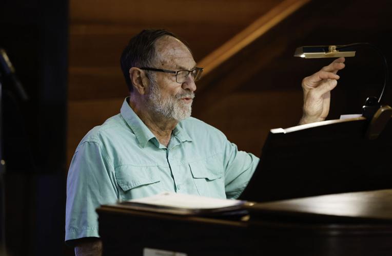 Man starts new women's choir to cope with loss of wife