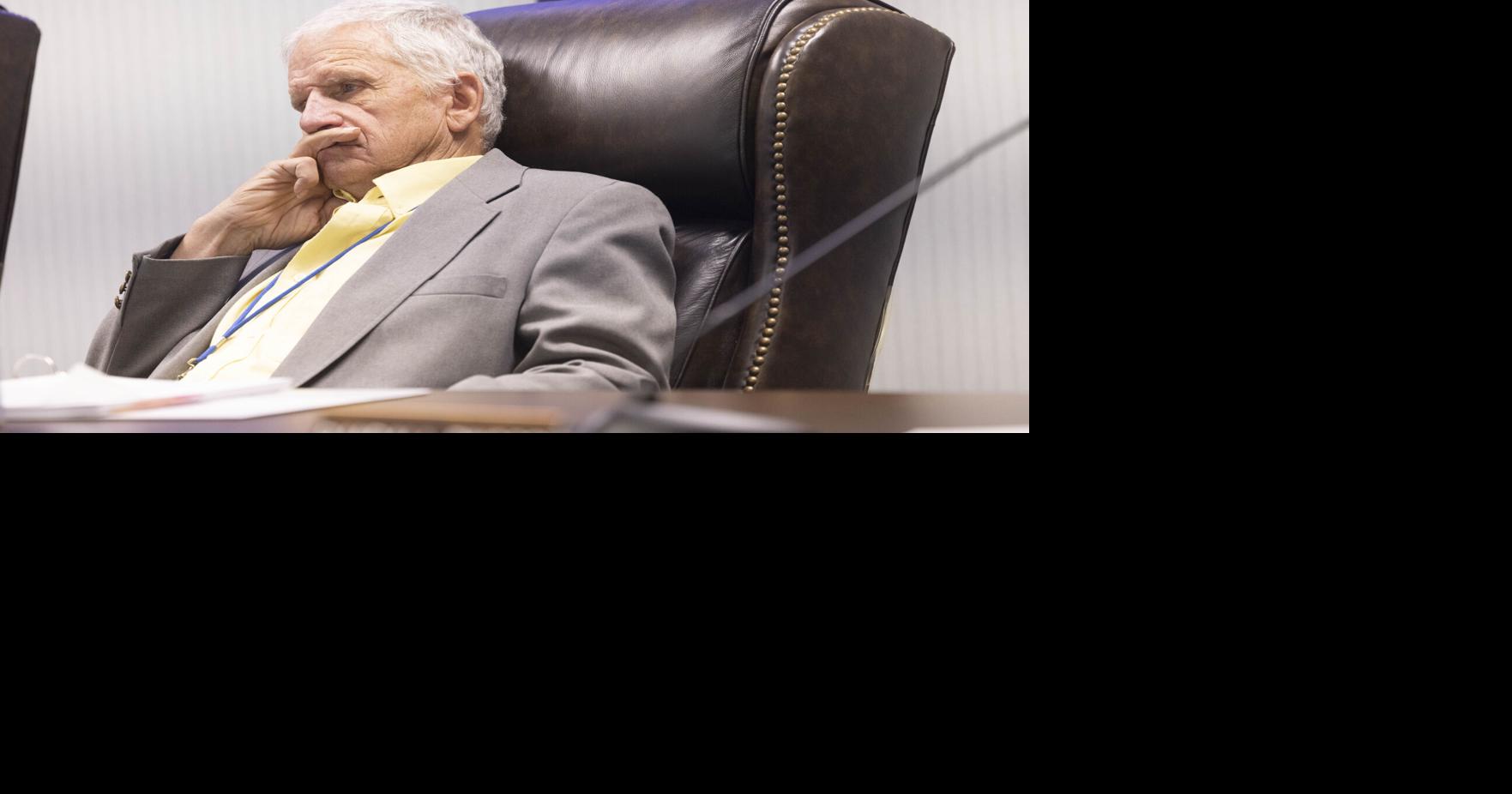 PSC votes against rescinding letter to governor on Molnar