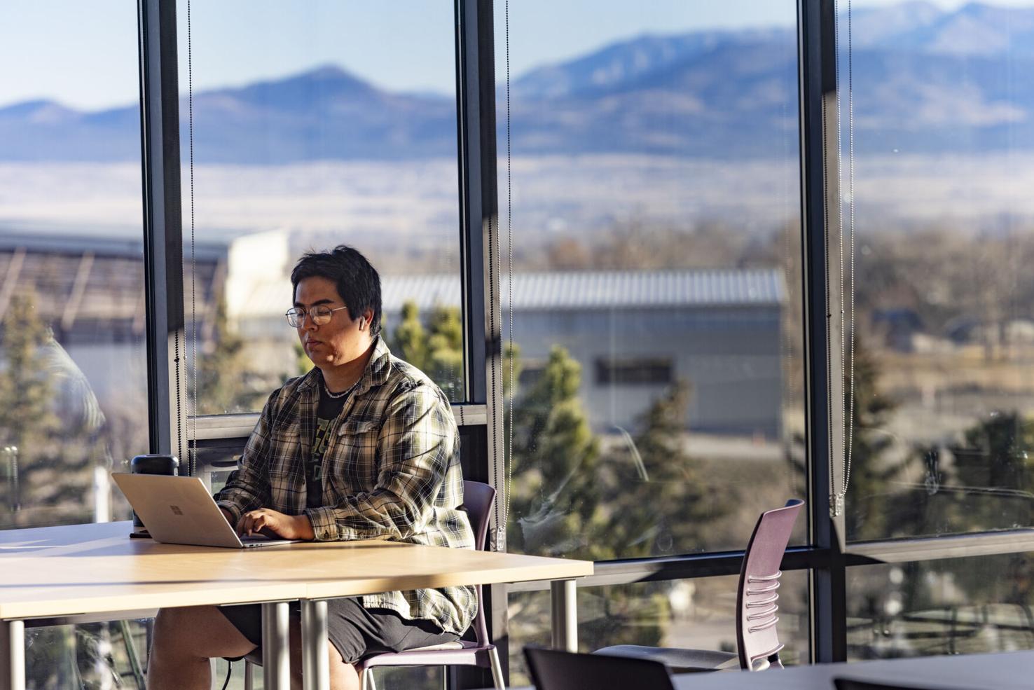 Carroll College welcomes students to new library