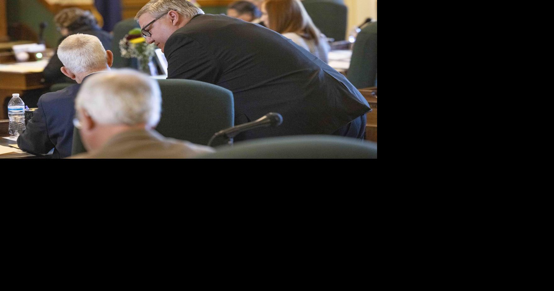Sen. Jason Ellsworth, R-Hamilton, talks with Senate Majority Leader Tom ...