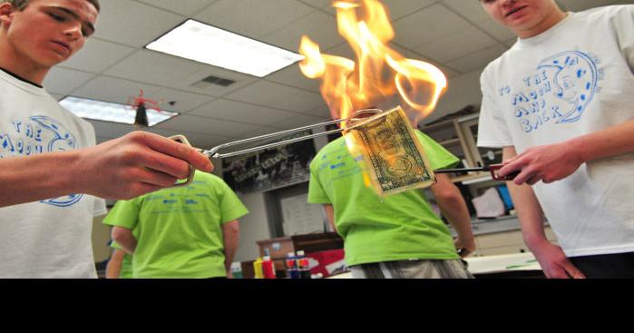Helena High students prep for 29th annual Science Circus