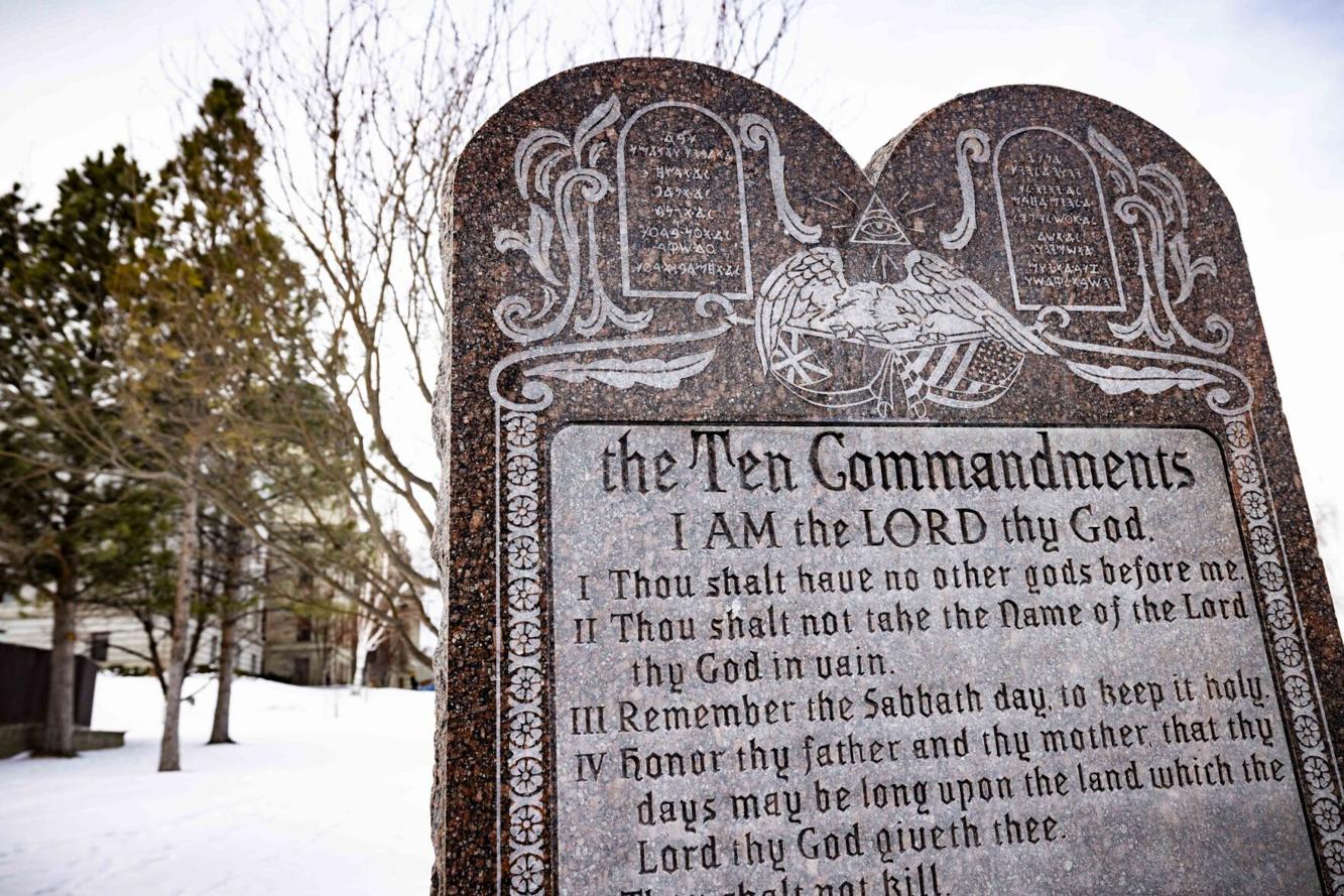 Montana bill to put 10 Commandments in every school advances