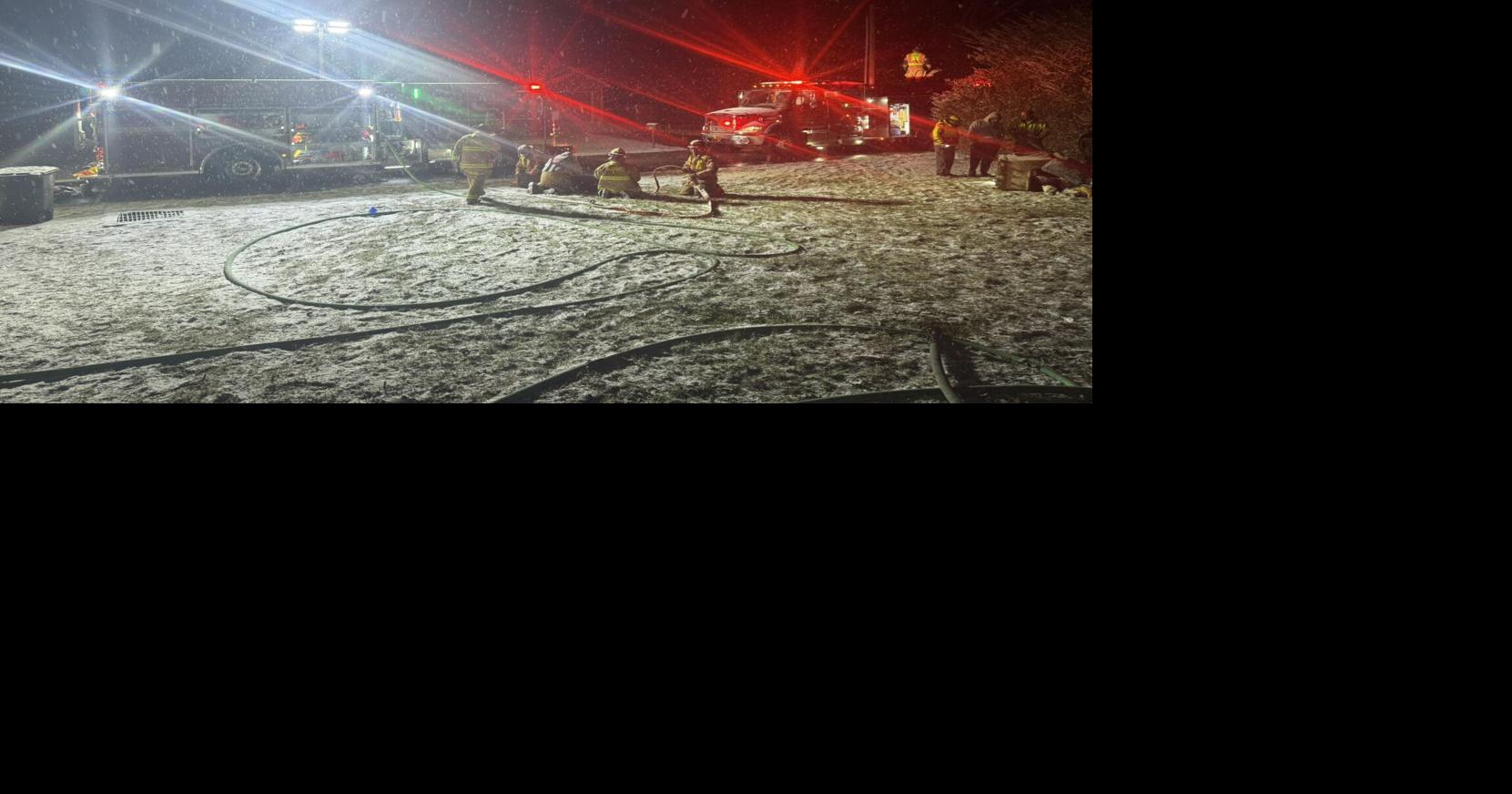 Algood firefighters battling Williams Square fire | News | herald ...