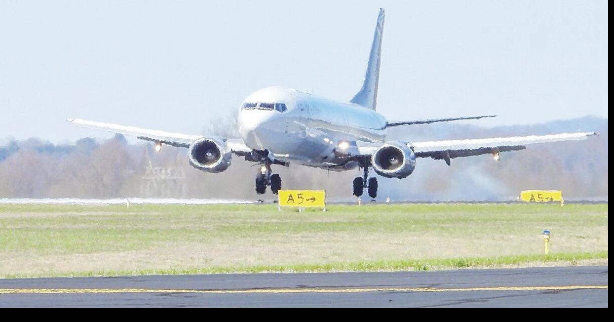 Upper Cumberland Airport handles first ever 737 | Local News | herald ...