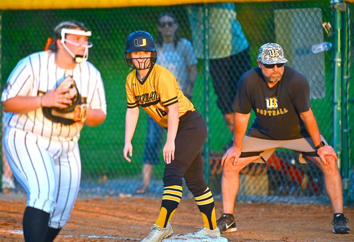 Lady Bees win program's 3rd region title | Sports | herald-citizen.com