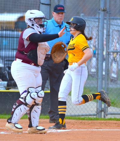 Lady Bees rebound from tourney with district win | Sports | herald ...