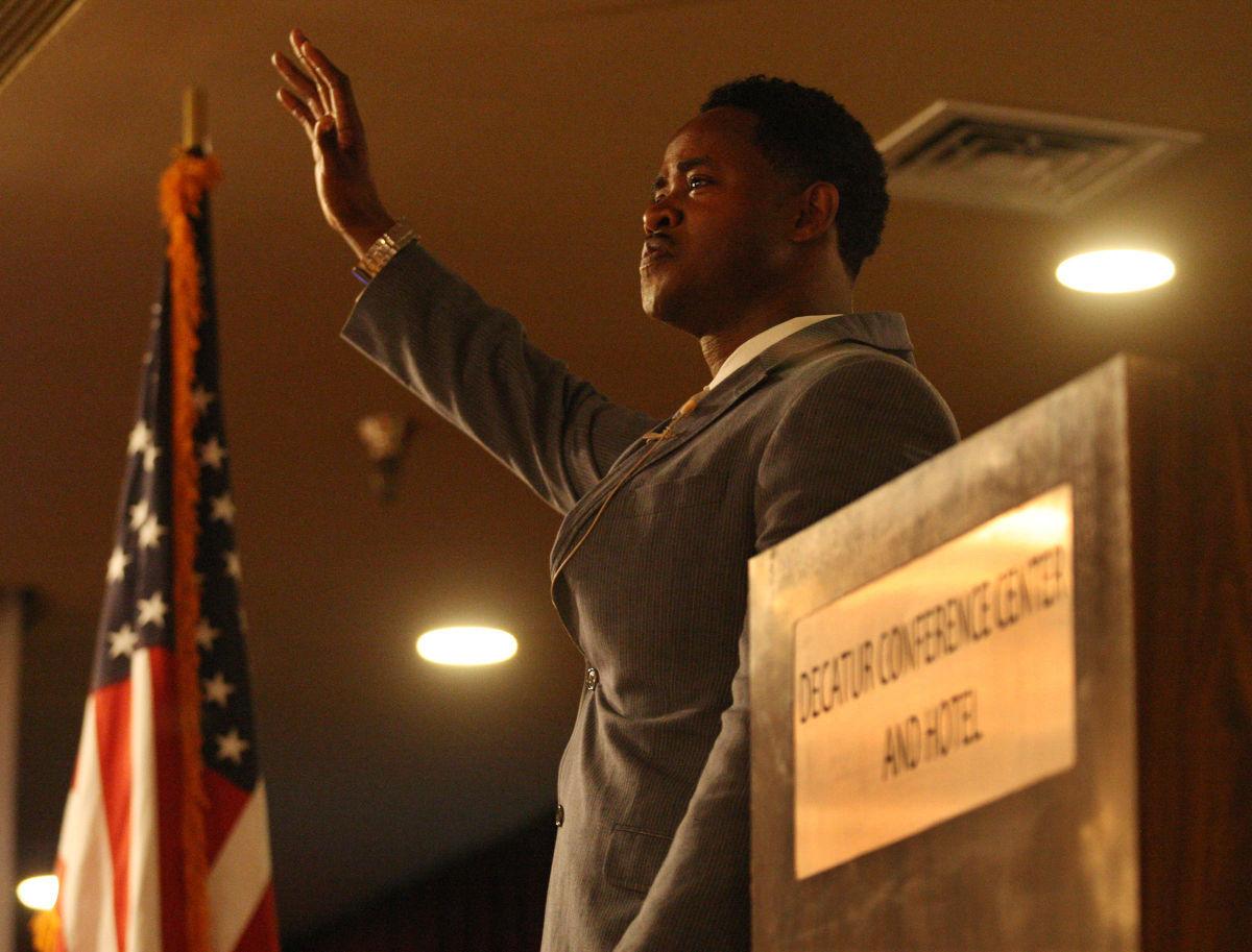 PHOTOS: Former NFL Player Ray McElroy Speaks at Community Leaders Breakfast