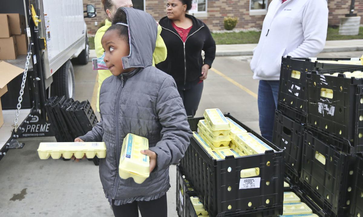 13,000 pounds of food: Crossing Healthcare offers 'blessing' to those ...
