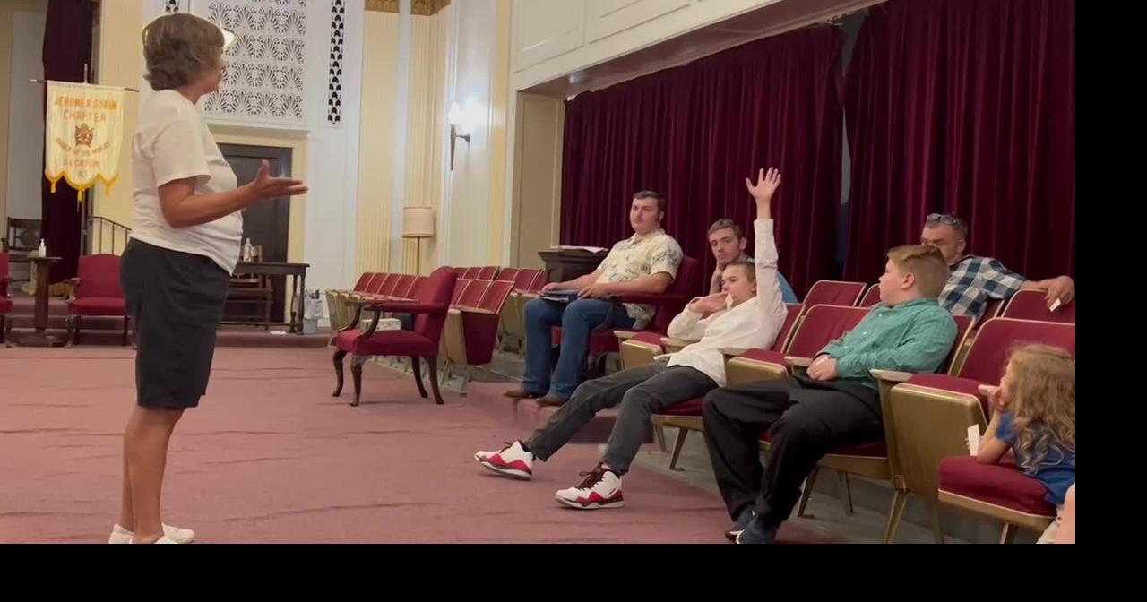 Decatur’s DeMolay listen to Rep. Sue Scherer about patriotism