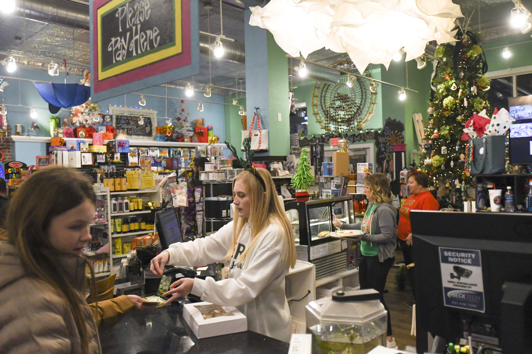 Downtown Decatur Christmas Walk, and tree lighting set for Wednesday