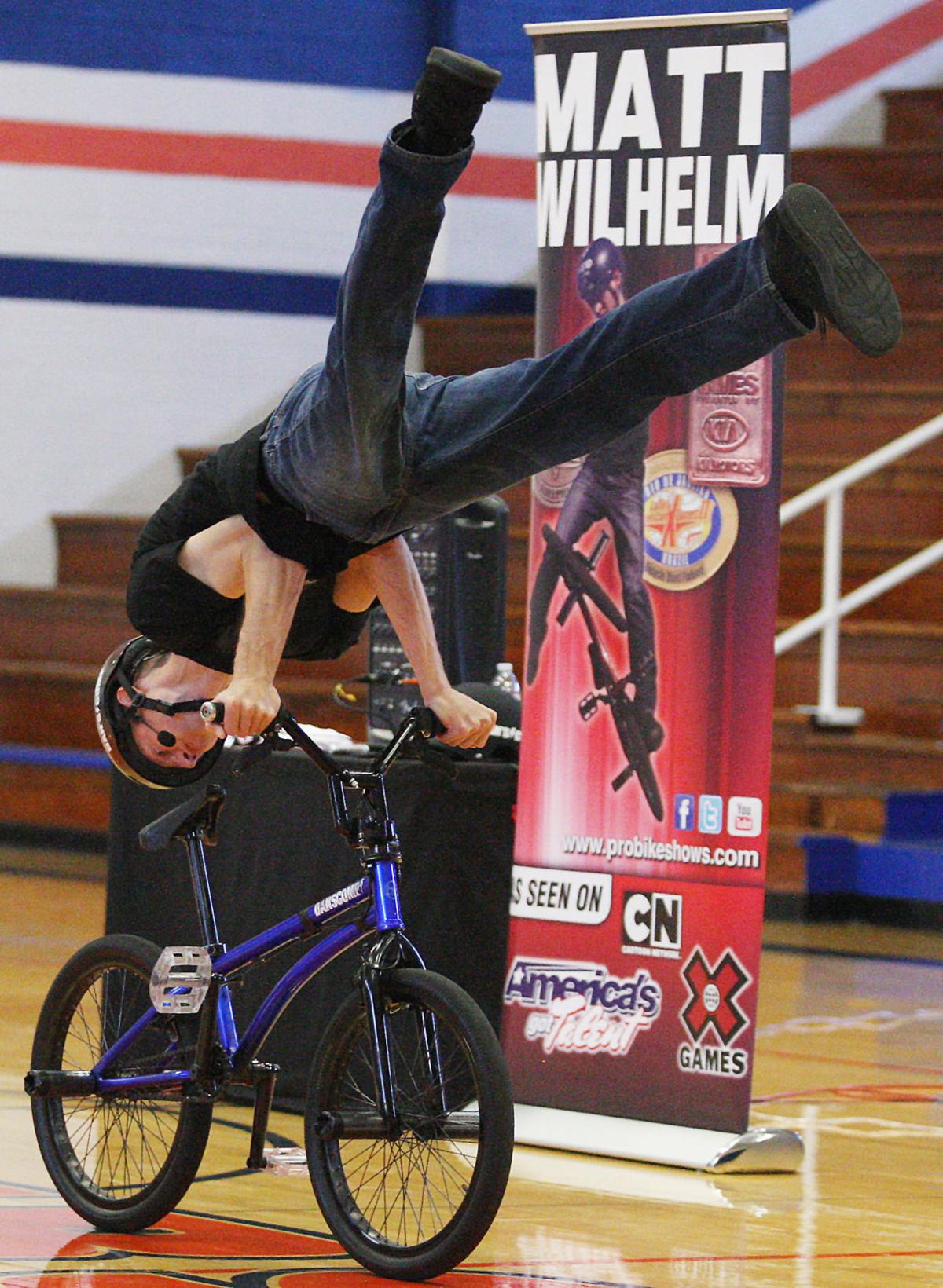 BMX rider Matt Wilhelm brings anti-bullying message to Argenta-Oreana ...