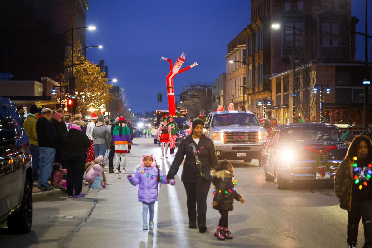Our view: Thumbs up! To holiday traditions, high school sports and ...