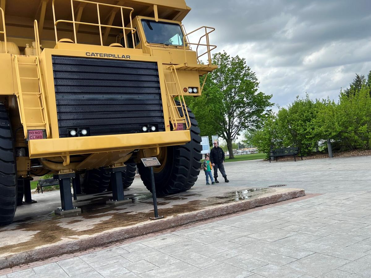Caterpillar welders and families visit the Decatur facility