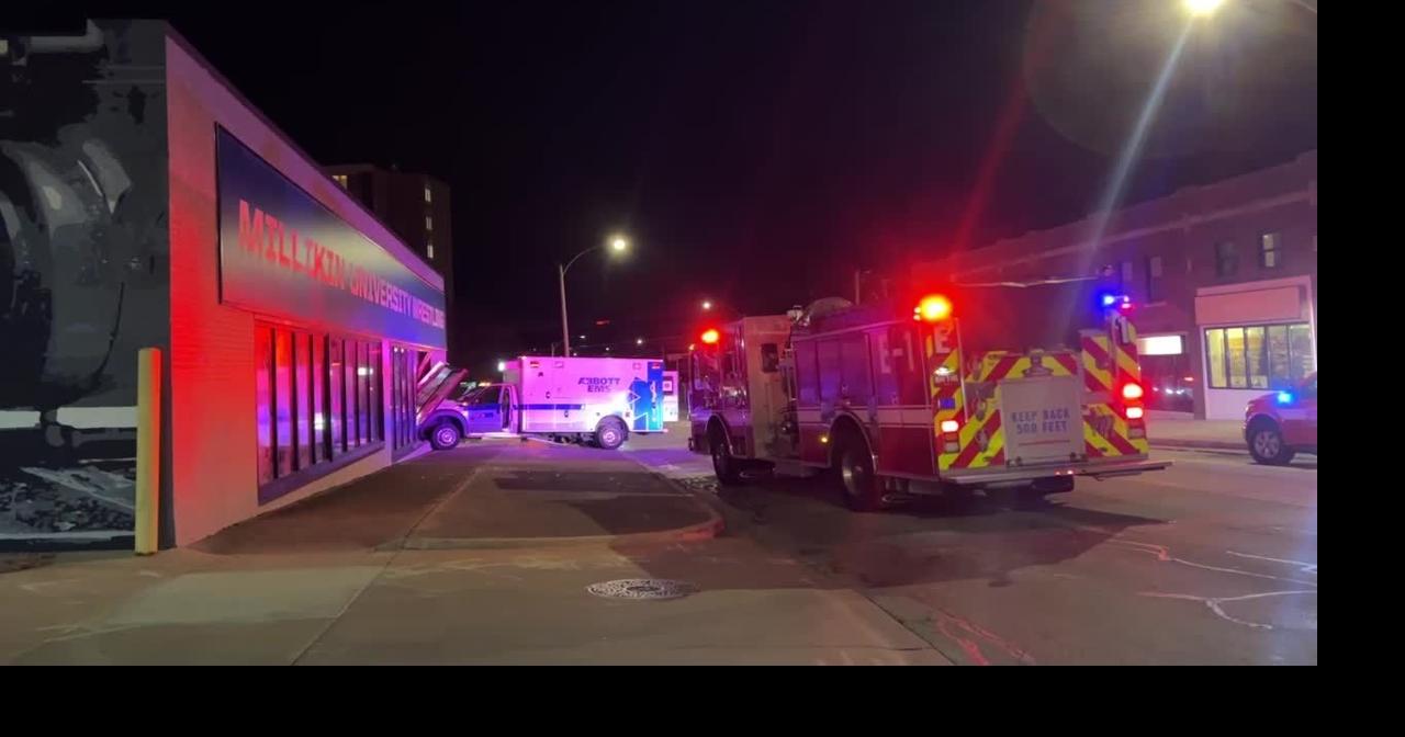 Two-vehicle crash damages building in Decatur