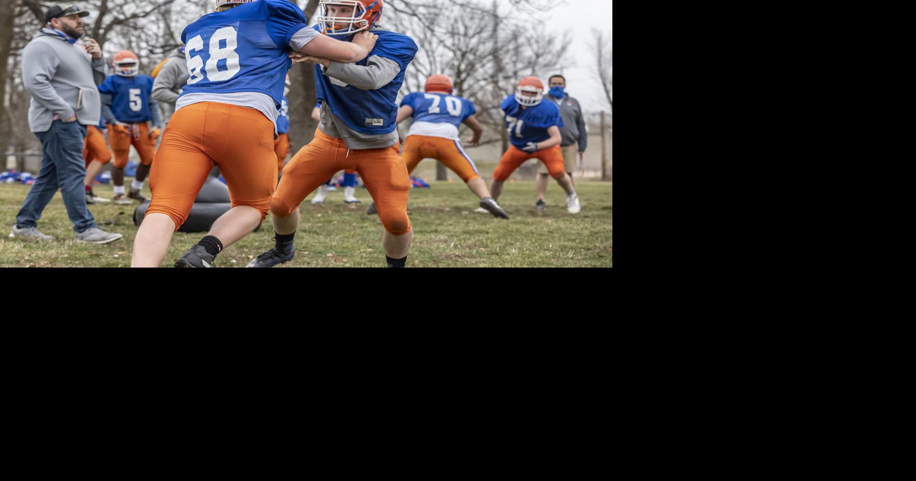 Decatur football greats Brit Miller and Moe Dampeer share the sideline ...