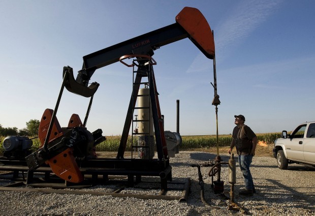 The labor of energy: Oil in central Illinois