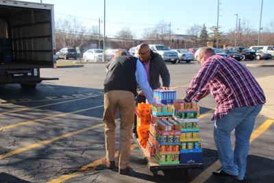 Decatur workers of Ameren Illinois donate to Northeast Community Fund