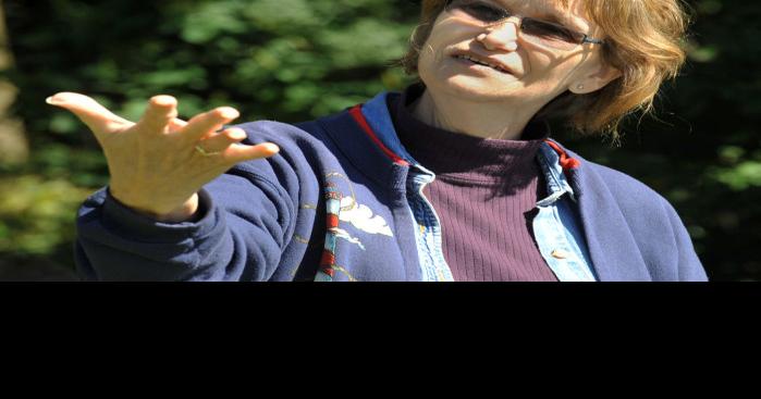 Douglas-Hart Nature Center takes part in monarch tagging