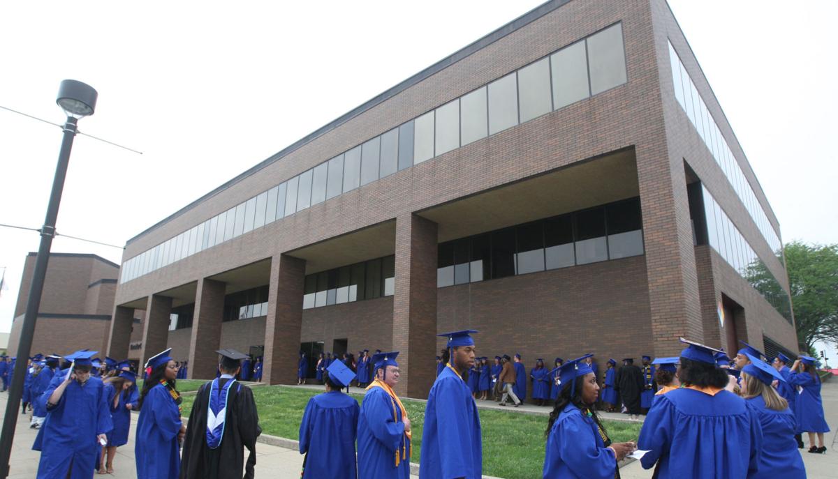 PHOTOS: Richland Community College Commencement | Local | herald-review.com