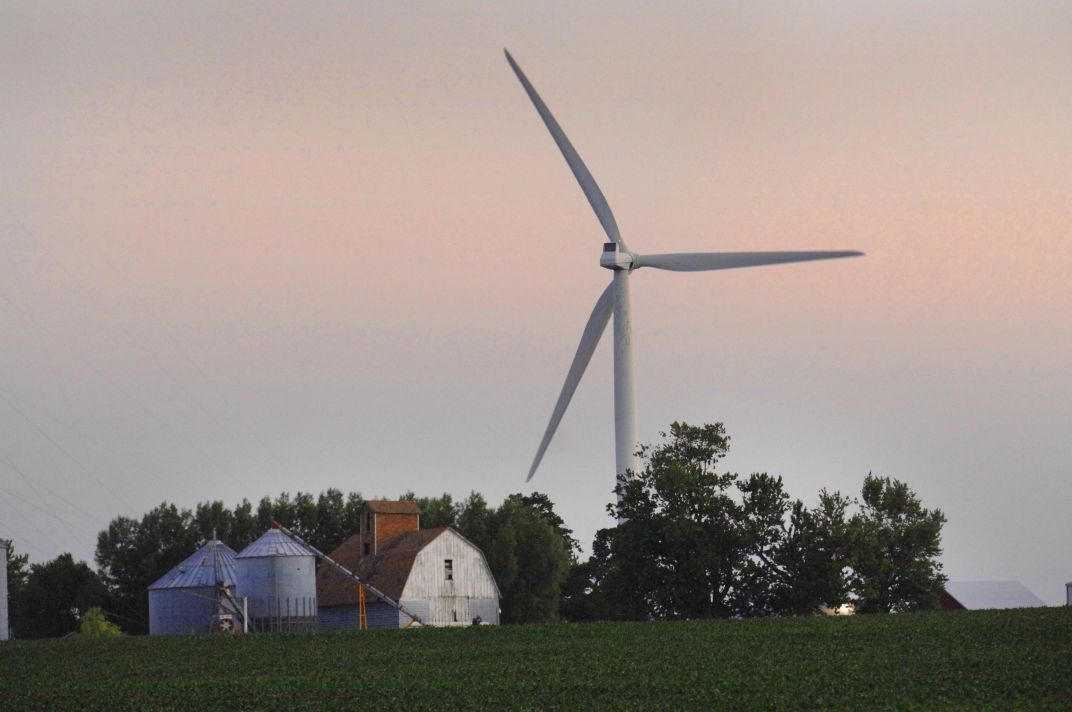 Study projects economic impact of wind farms