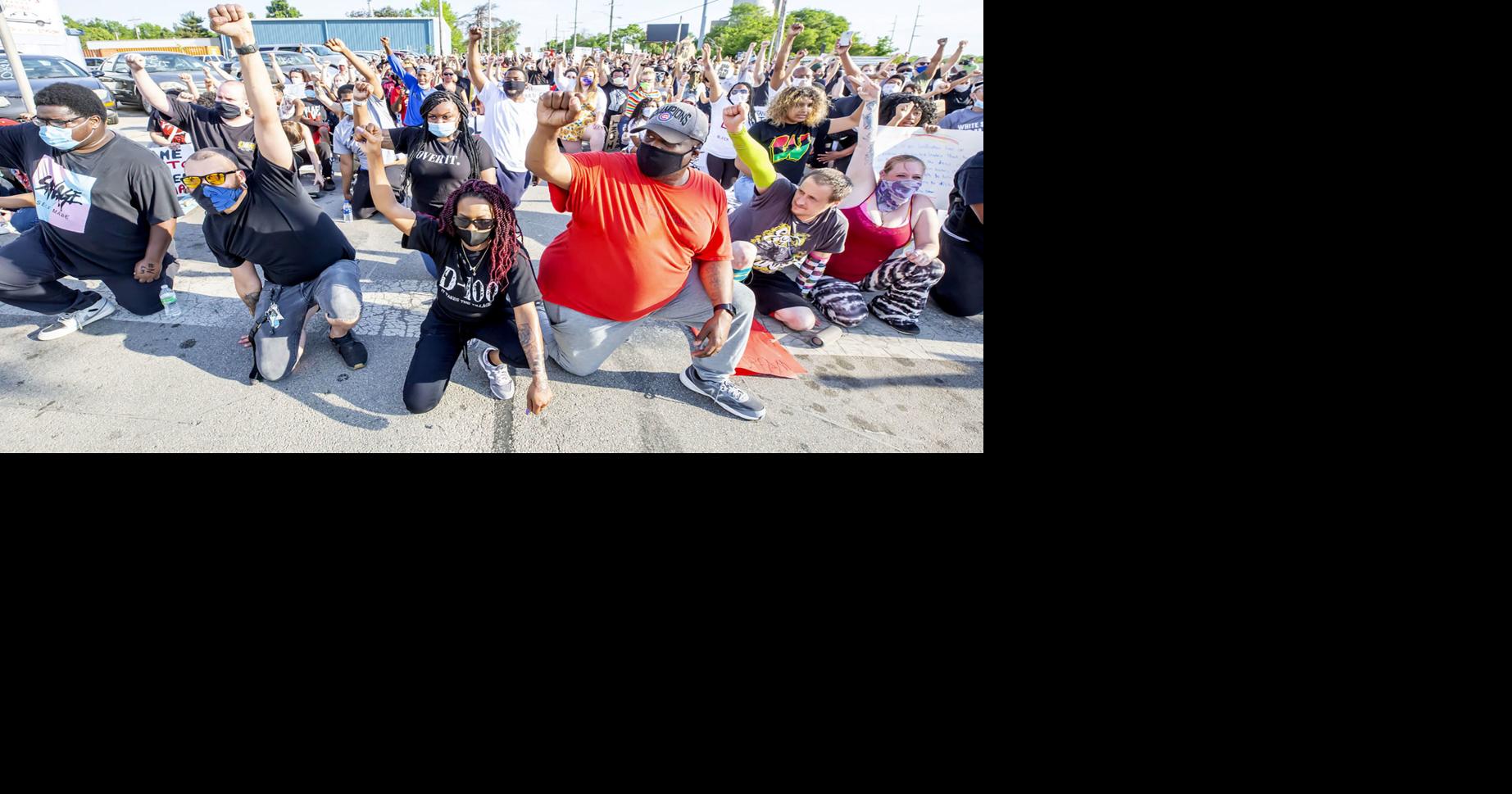 Hundreds march, protest peacefully around downtown Decatur