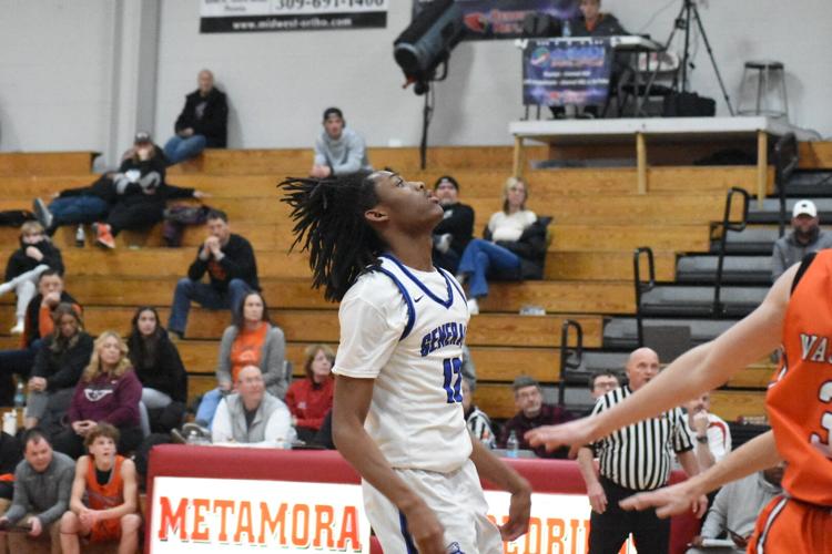 Meet Kendall Howell, the glue to MacArthur basketball