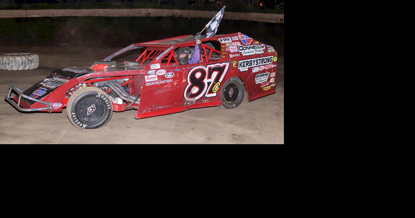 Alan Crowder takes first checkered flag at Macon Speedway